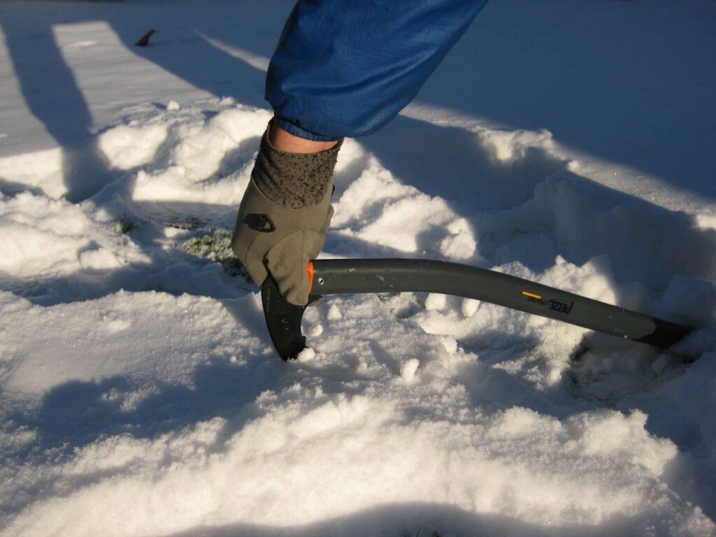 Ice Axe Positions and Alpine Ice Climbing